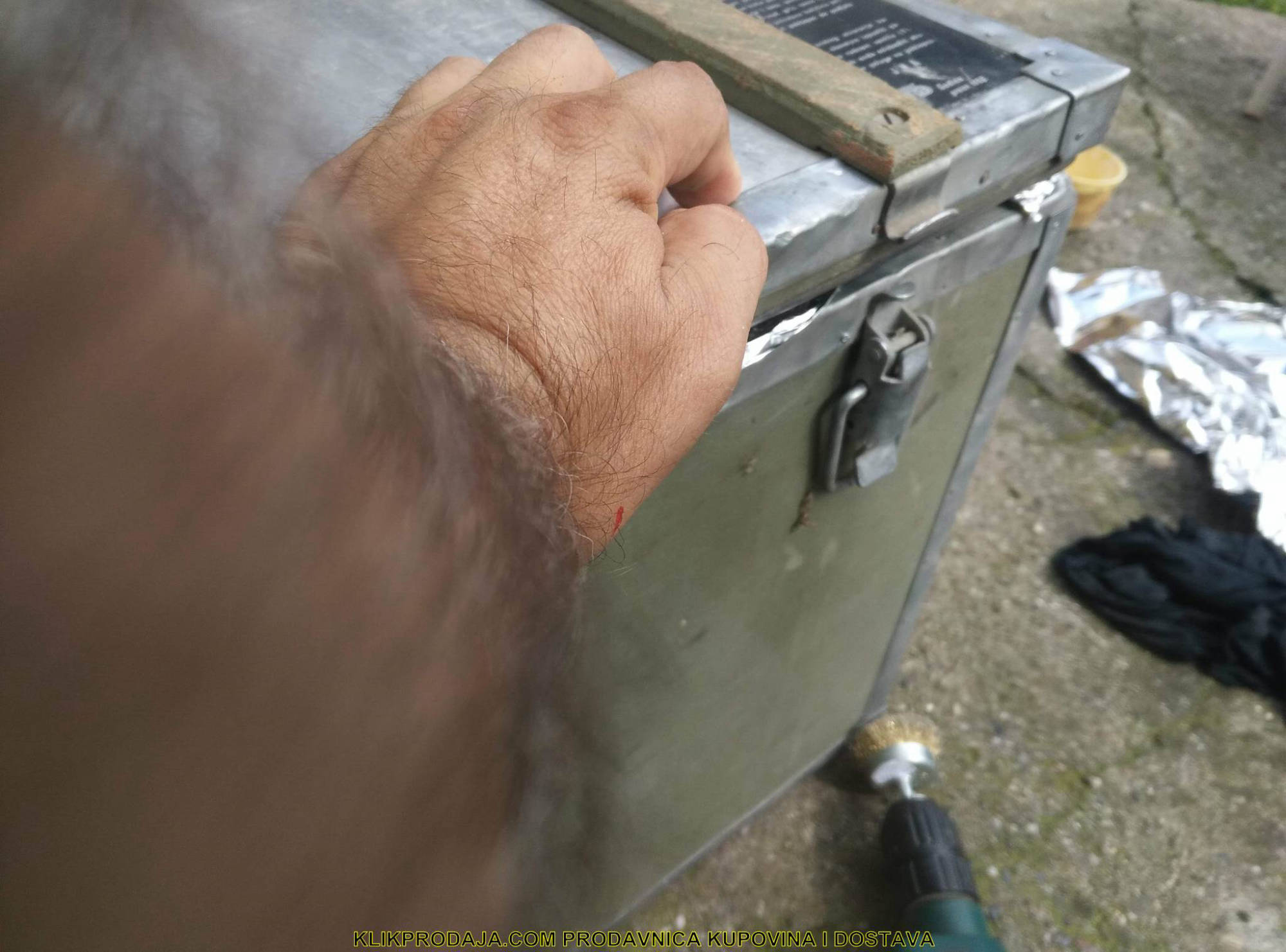 Manjerka - kutija izolator vojna oprema za prenos hrane toplo hladno do ...